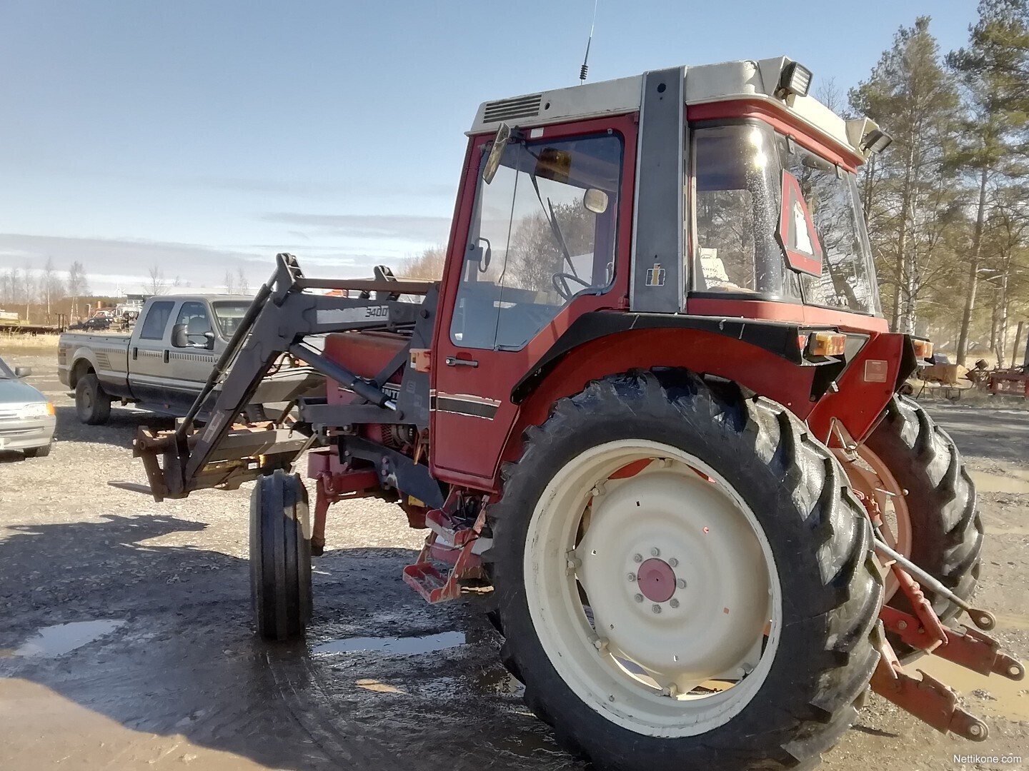 International 585 xl traktorit - Nettikone