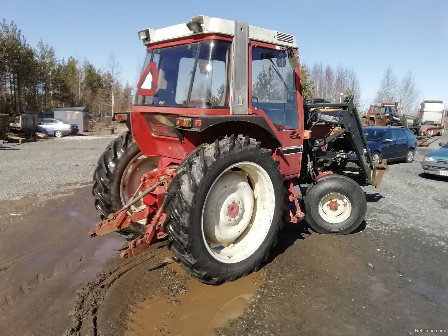 International 585 xl traktorit - Nettikone