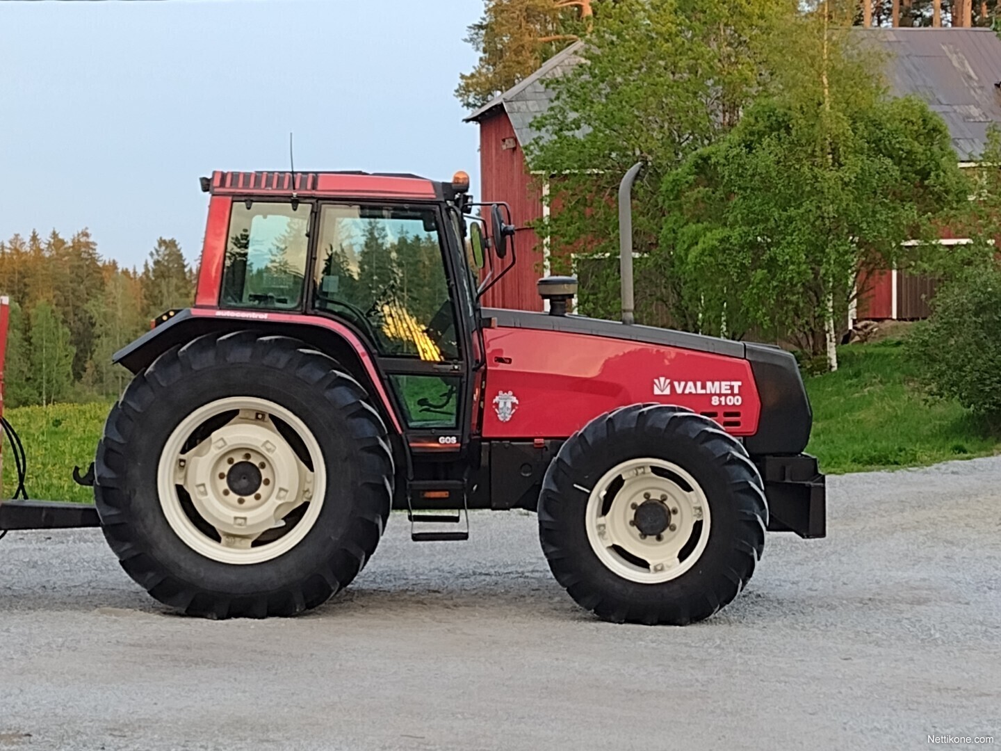 Valmet 8100 traktorit - Nettikone